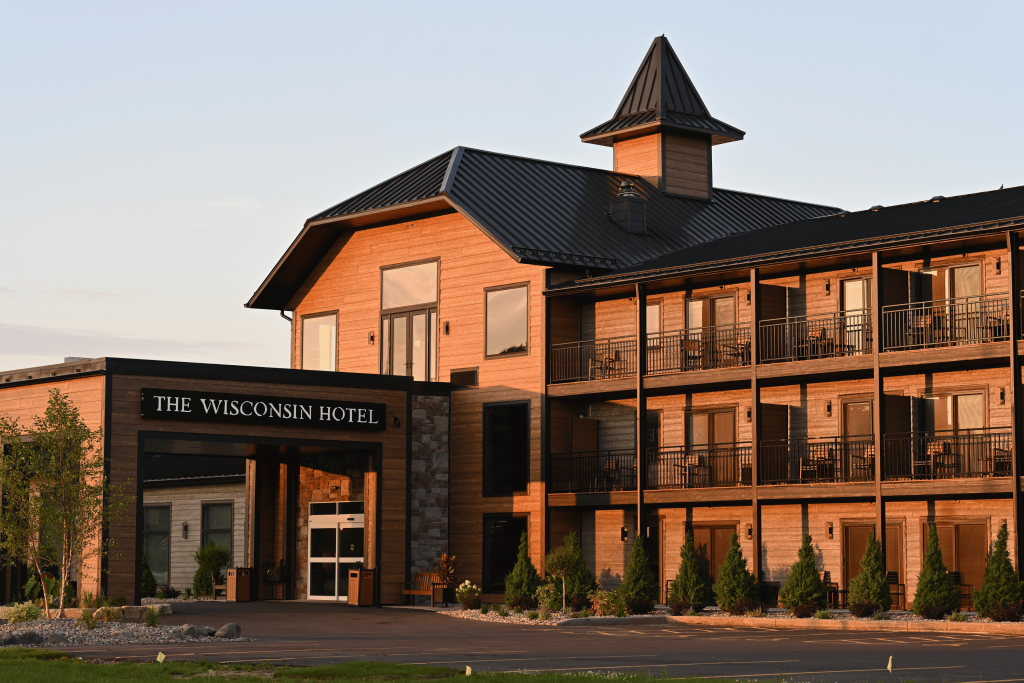 The Wisconsin Hotel | Wisconsin Dells Hotel